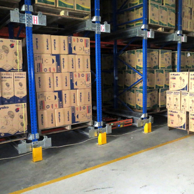 Automatic radio guide shuttle car/satellite pallet racking system - Buy ...